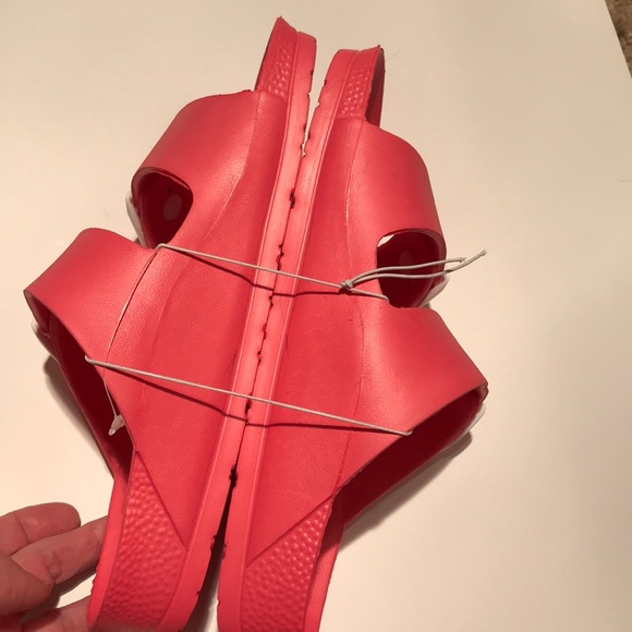 Everlast | Shoes | Nwt Everlast Slides Sandals Pink Beach Agnes 56 ...